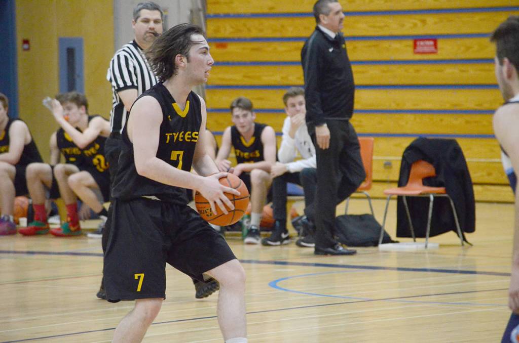 Isfeld breaks free in third from Carihi | Comox Valley Record