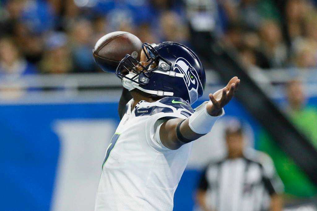 THE MOJ: Don’t be surprised if Geno Smith keeps the Seahawks soaring ...