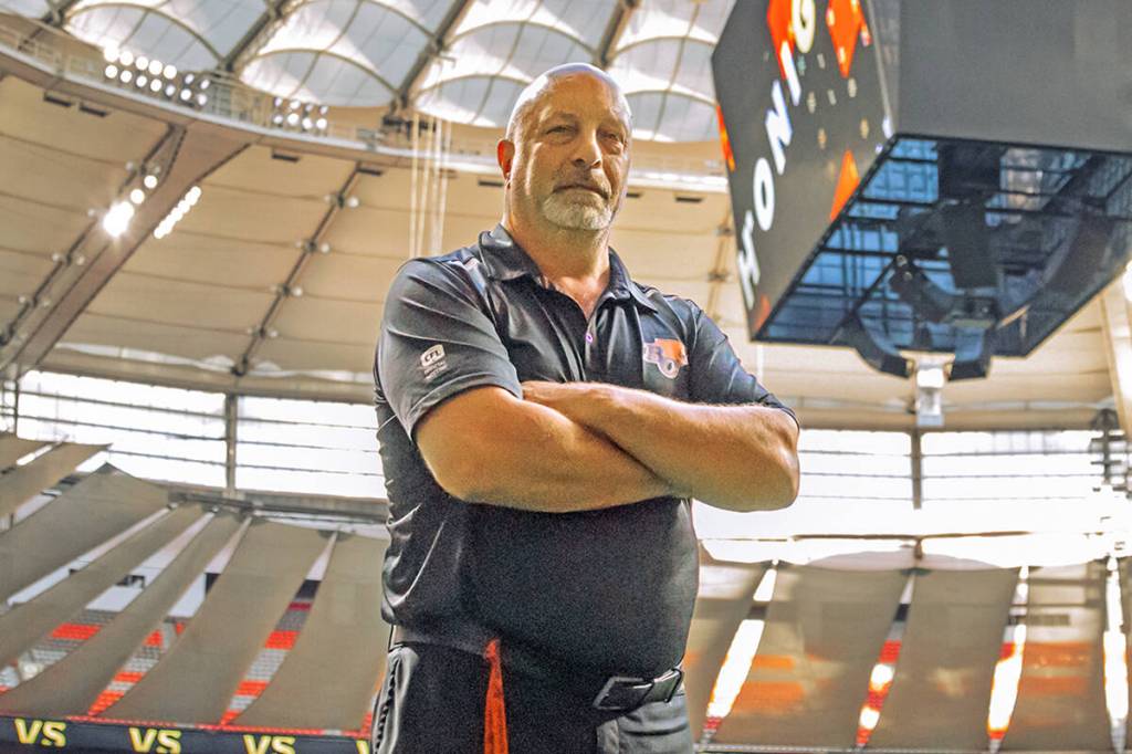 THE MOJ: Don’t be surprised if Geno Smith keeps the Seahawks soaring ...